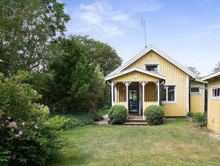 Gulligt Hus Nära Havet Med Allt Man Behöver - Viken