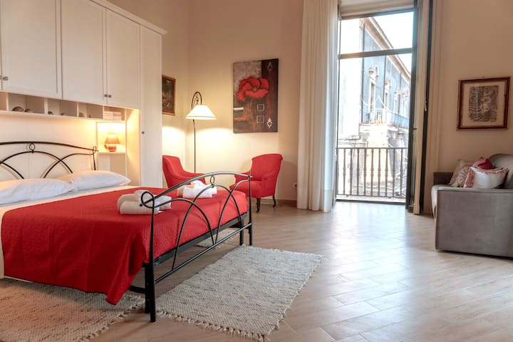 Red House By Sicily In Home - Catane