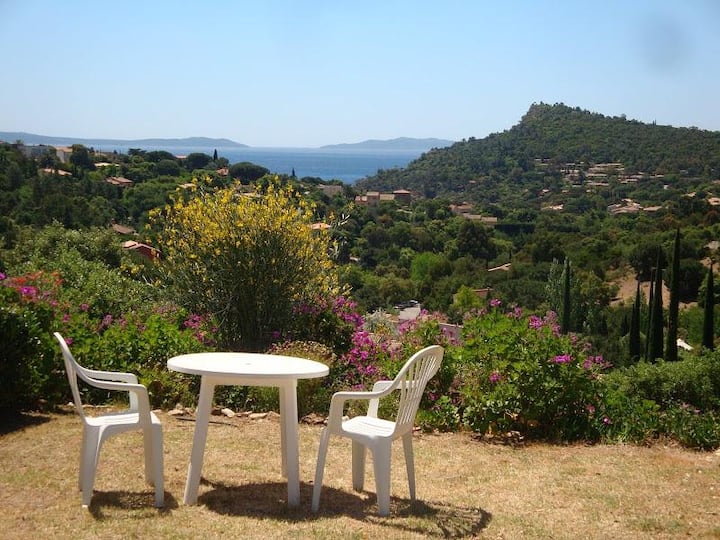 Maison Mitoyenne Vue Mer Avec Piscine - Le Lavandou
