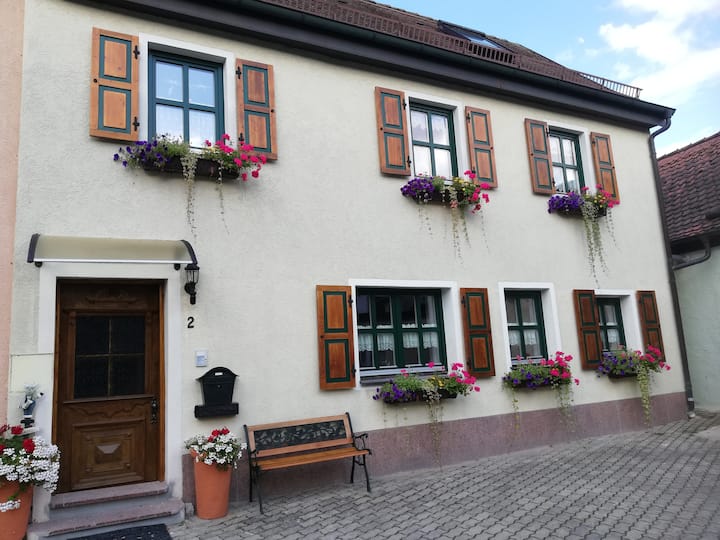 Behagliches Altstadthaus Mit 3 Wohneinheiten - Feuchtwangen