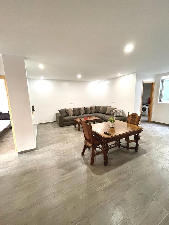 Superbe Appartement Spacieux Idéal Pour 2 Couples - Al Hoceïma
