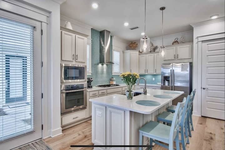 "Just Beachy" Prominence 30a.sleeps 9 & Golf Cart. - Alys Beach, FL