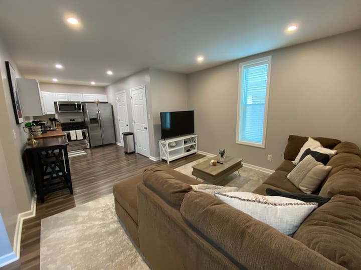 Cozy 2 Bedroom In The Heart Of Downtown - Buffalo, NY