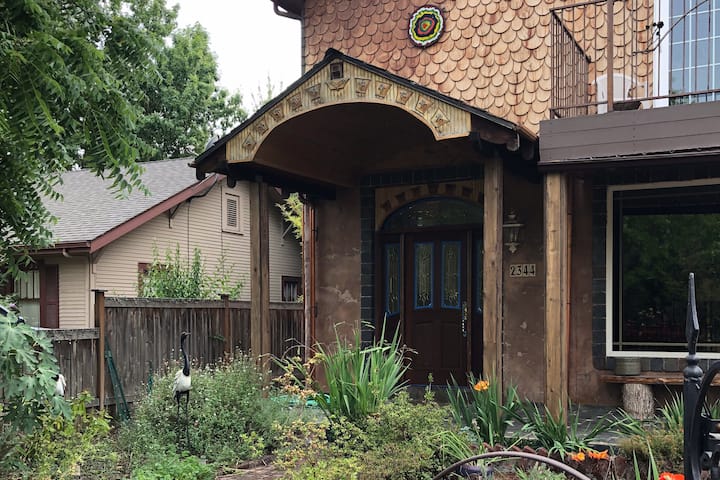 Hayward Garden House - Eugene, OR