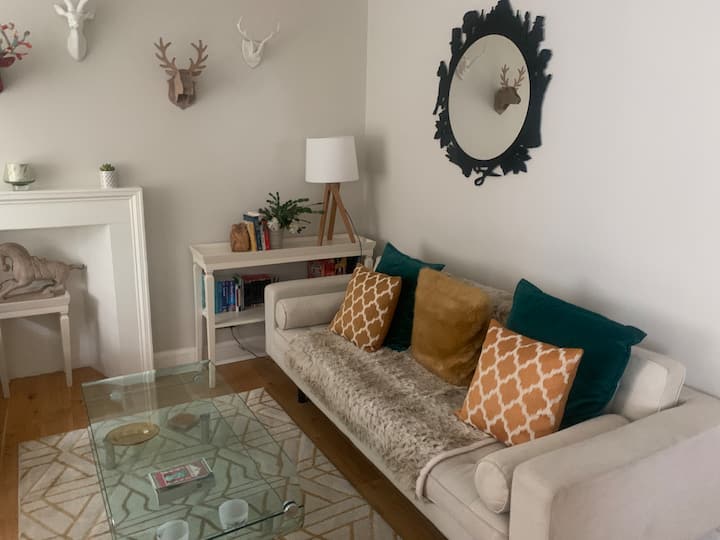 Stylish City Centre Flat Close To Xmas Markets - Edinburgh