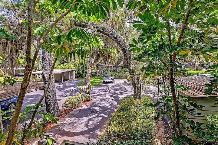 Sarasota Retreat @ Pelican Cove - Florida