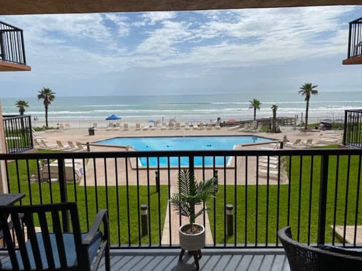 Ocean Oasis In Charming New Smyrna Beach - New Smyrna Beach, FL