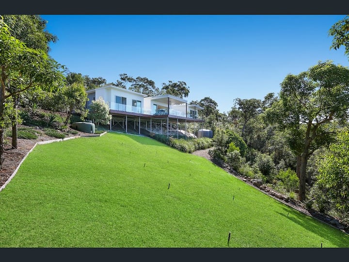 Luxury Sunshine Coast Escape - 5 Bedrooms - Yandina