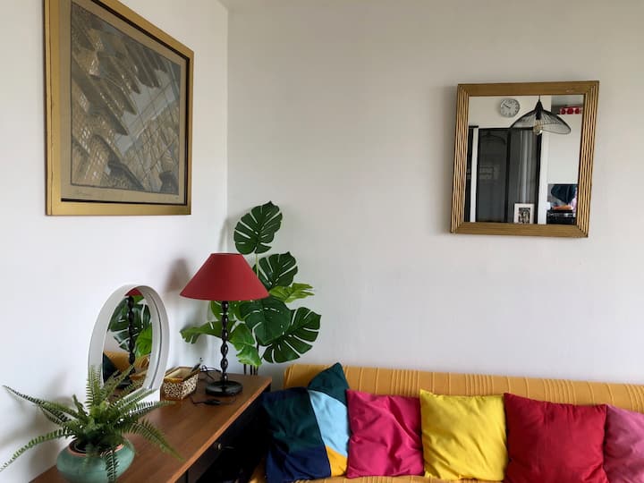 Beau Et Lumineux Avec Balcon Et Parking à Paris Xi - Parijs