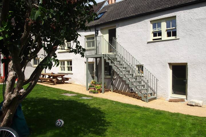 Bruton Holiday Rentals & Homes - England, United Kingdom | Airbnb