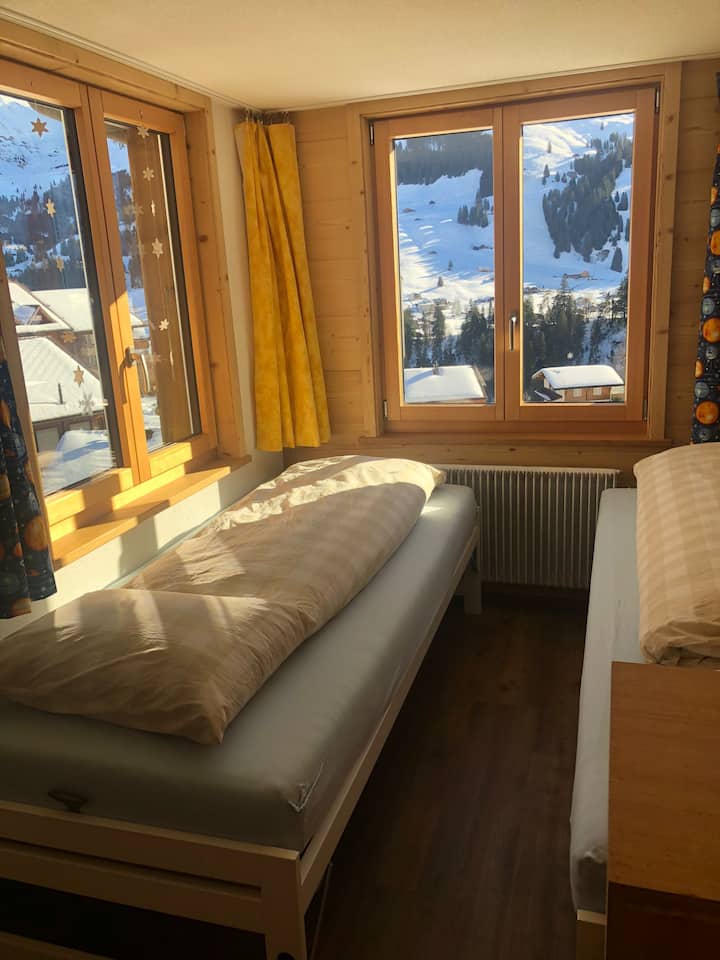 Charmantes Gästezimmer 
Mit Wunderbarer Aussicht - Suisse
