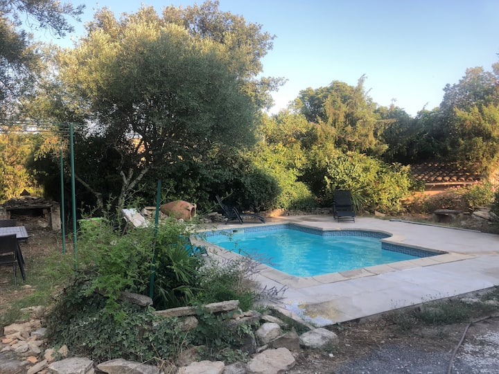 Nîmes, La Garrigue, Calme, Cigales - Nîmes