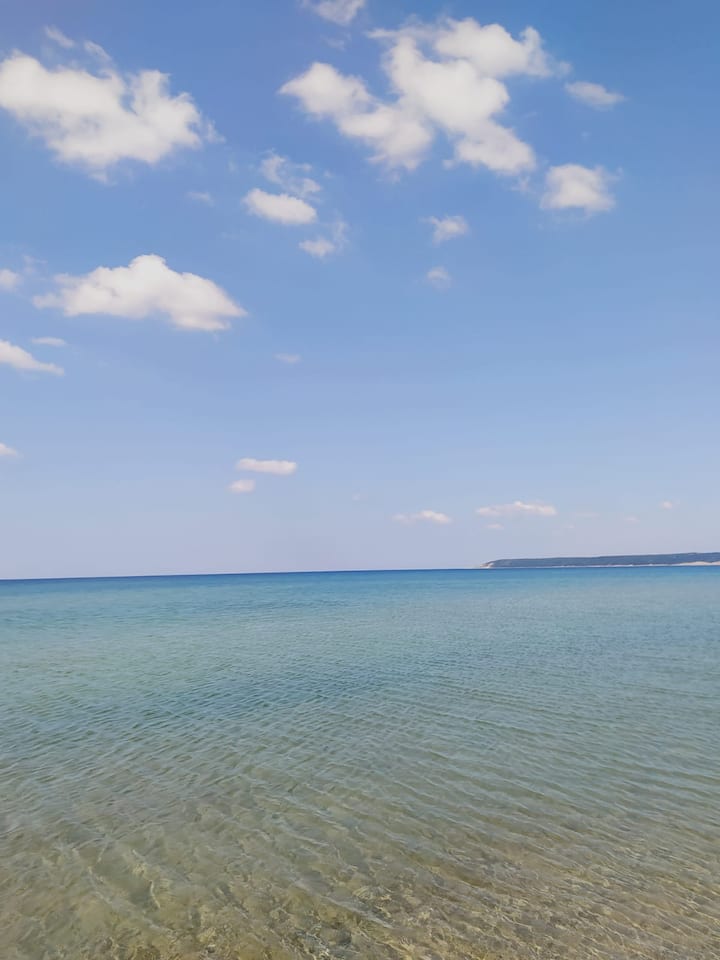 Meci̇di̇ye Sahi̇li̇ Deni̇ze Yakin Mi̇ni̇k Ai̇le Evi̇ - Erikli