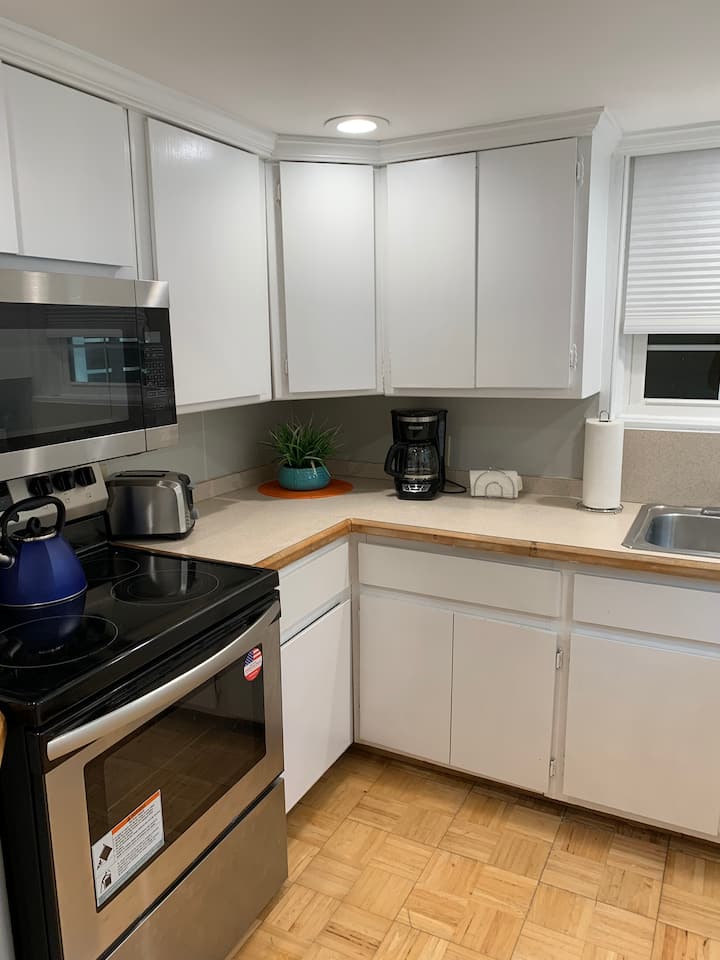 Cozy And Quiet Space To Relax - Broadway, NY