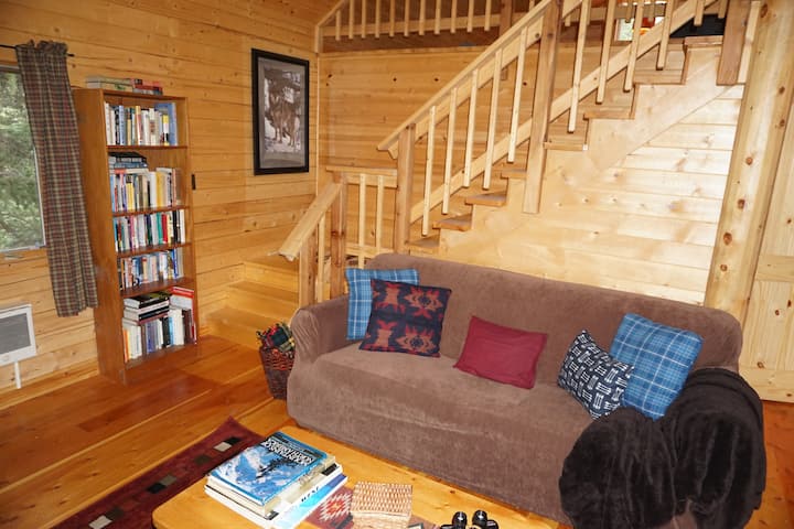 Beautiful Mountain Cabin Near Tetons Yellowstone - Wyoming
