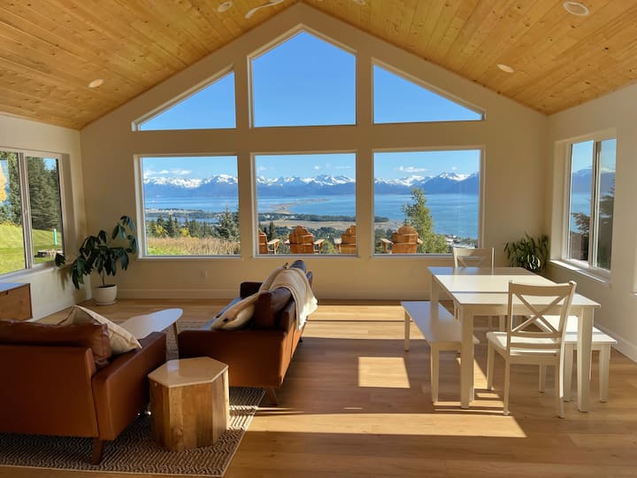 Incredible View! Seastar Cottage - Homer, AK