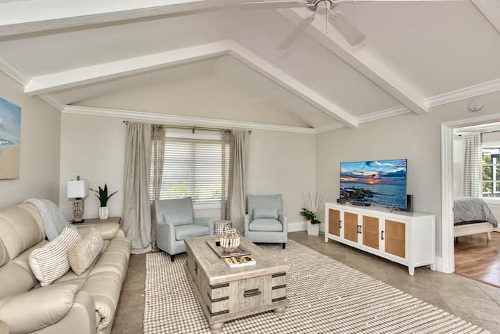 Endless Summer In Naples With A Heated Pool - Naples, FL