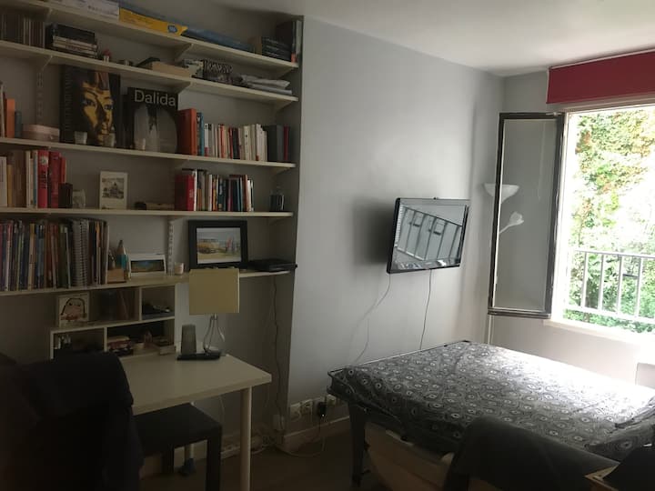 Studio Calme Au Pied De La Butte De Montmartre - Paris