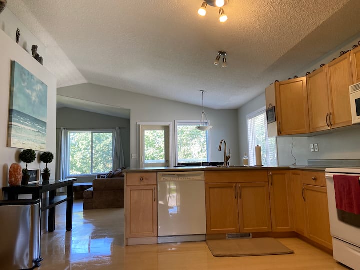 Entire Residential Home-3 Bedroom 2 Bathrooms - Westlake