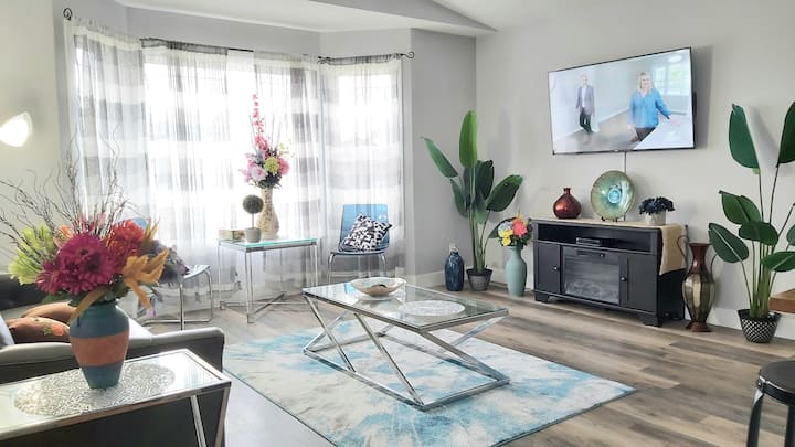 Stylish 2br Suite | A/c |Near Best Dining & Shops - Grande Prairie