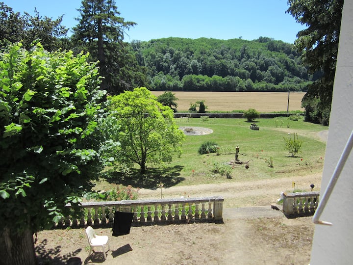 Jolie Gite Dans Chateau Avec Parc - Votre Chance - - Anjou