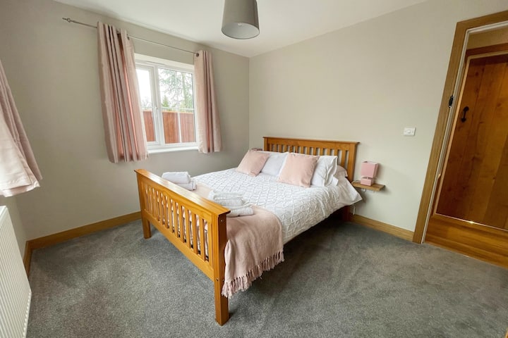 The Willows- 2 Bedroom Ground Floor Cottage - Dorset