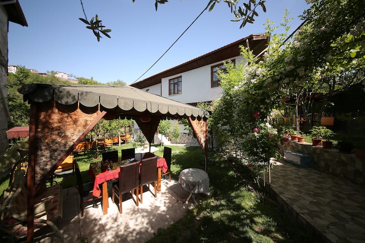 Altı Kişilik Bahçe Manzaralı Oda (Sadece Oda) - Bartın
