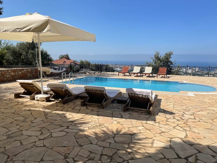 Villa Kestel *Dream Villa*  Pool & Sea View 3+1 - Alanya