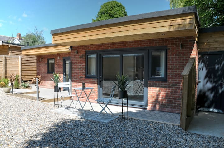 Luxury Suite (Samson) Beverley; Patio And Parking - Beverley, UK