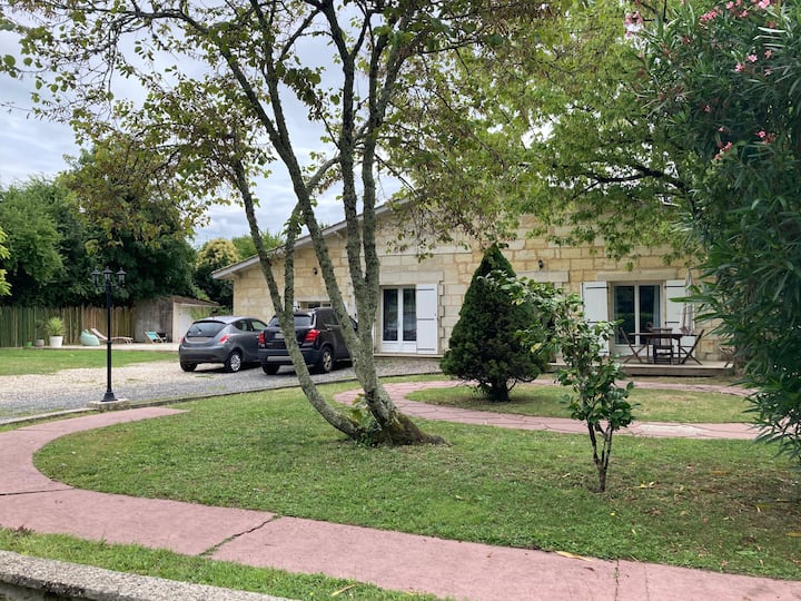 Grande Maison De Charme Dans Le Vignoble Bordelais - Libourne