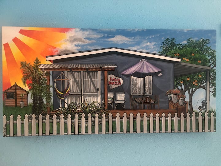 Whitianga Beach Bach + Cabin - Love Shack - Hahei