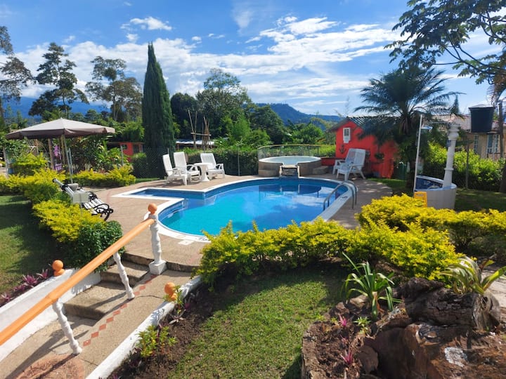 Finca De Descanso-24 Personas - La Mesa