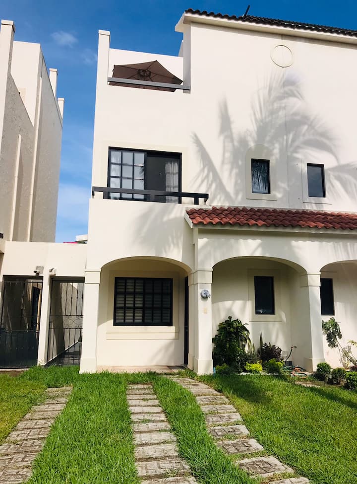 Boca Del Río, Casa En Privada Con Alta Seguridad. - Boca del Río