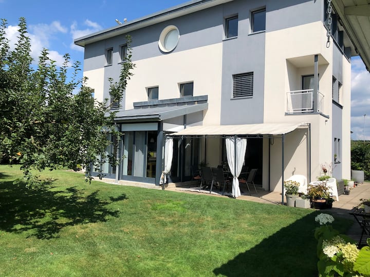 Grande Villa De 200m2, Proche Des 3 Lacs - Freiburg, Switzerland