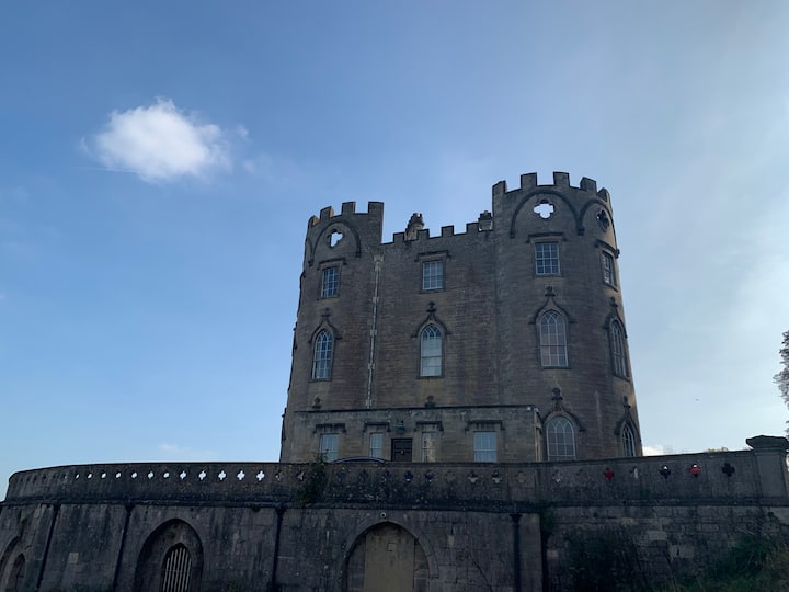 Midford Castle | The Vaults | The Hen Xl - Frome