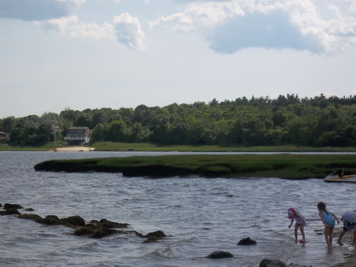 Fully Furnished Home Short Walk To Beach Lg Deck - Wareham, MA