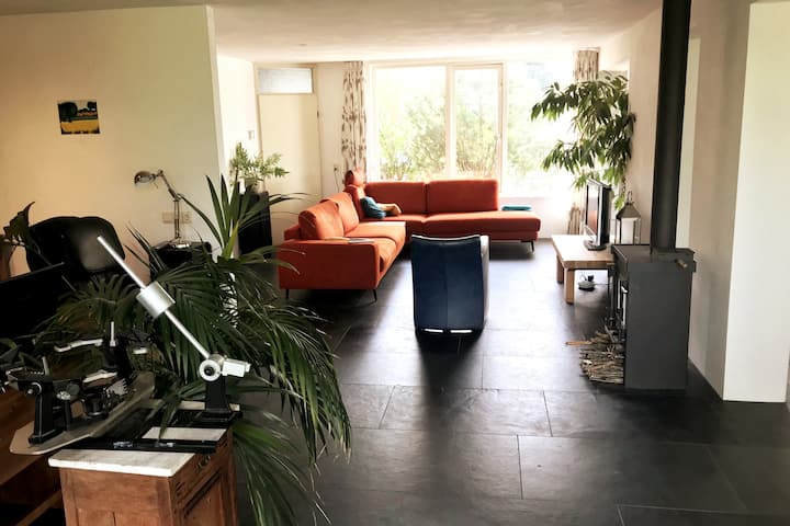 Ruime Gezellige Woning Direct Aan De Maas. - 芬洛