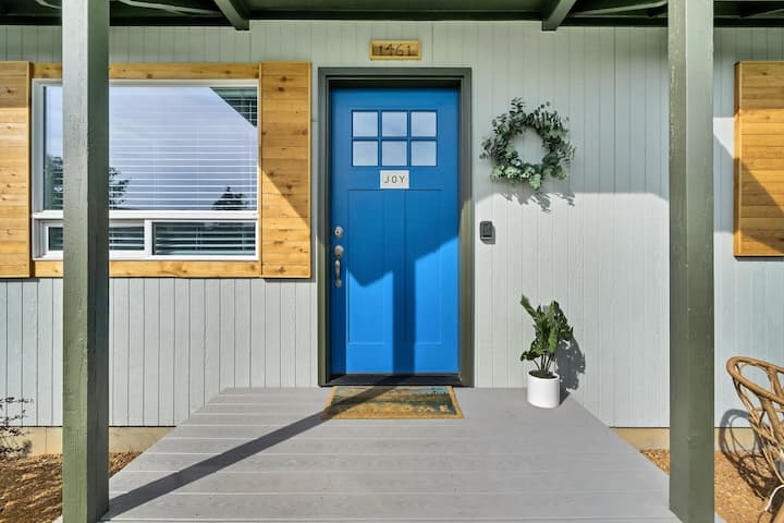 Bluebird Day - 2 King Beds, Dog Friendly, Walkable - Bend, OR