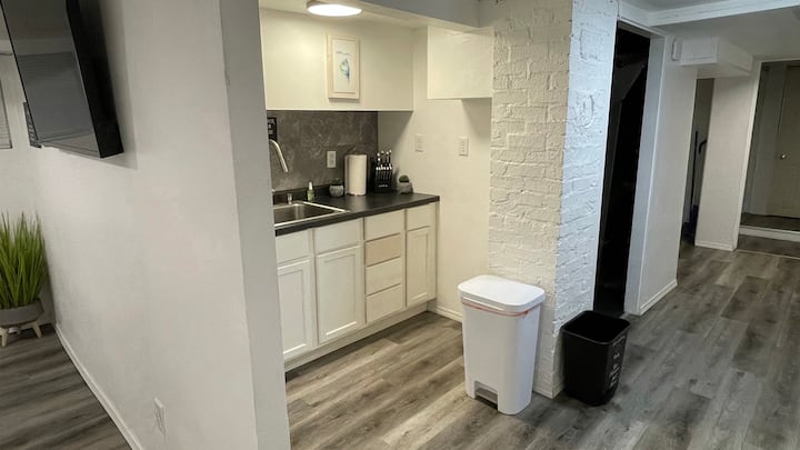 Cozy Downstairs Apartment, Close To Everything. - Rapid City, SD