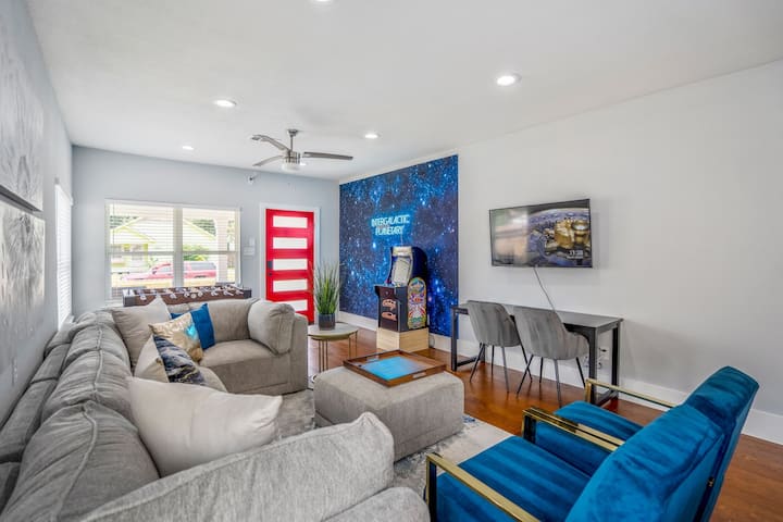 Intergalactic Abode At East Downtown - Houston