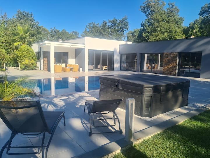 Villa Moderne Au Calme Avec Superbes Prestations - Montauroux