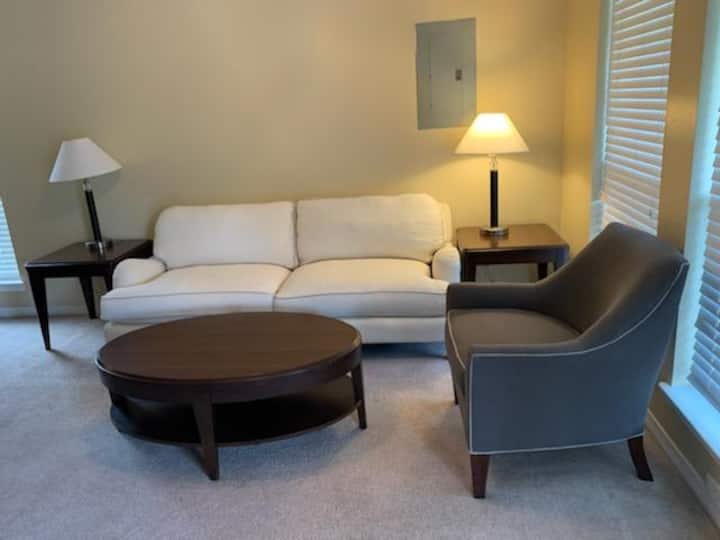 Coastal Townhome  2 Bdrm Near Beach - Biloxi, MS