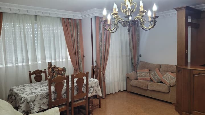 Apartamento Completo Con Terraza Y Jardín - Santillana del Mar
