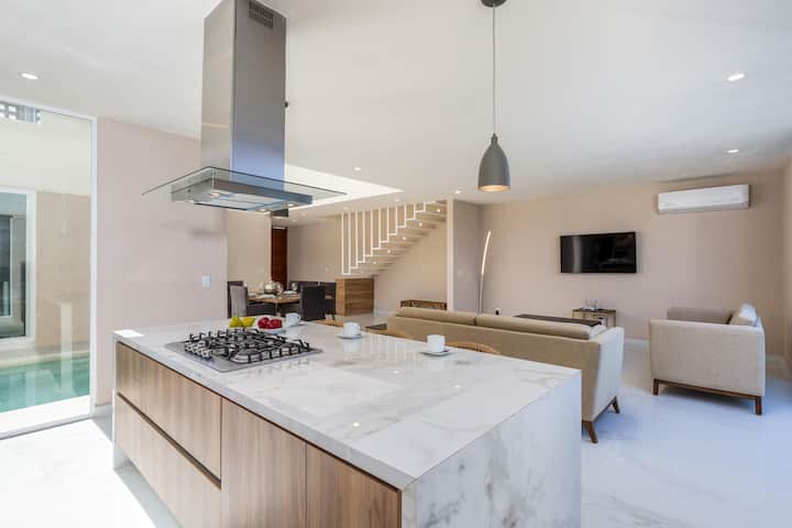 Rooftop Terrace 4bd 4.5bth House, Perfect Location - Nayarit