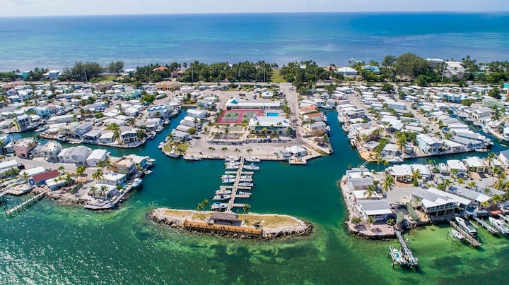 Highly Desirable Outdoor Resort, Long Key, Fl - The Bahamas