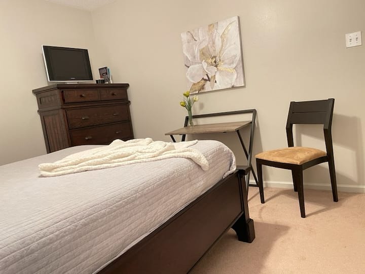 Lovely 1 Bedroom  Condo With Pool - San Antonio, TX