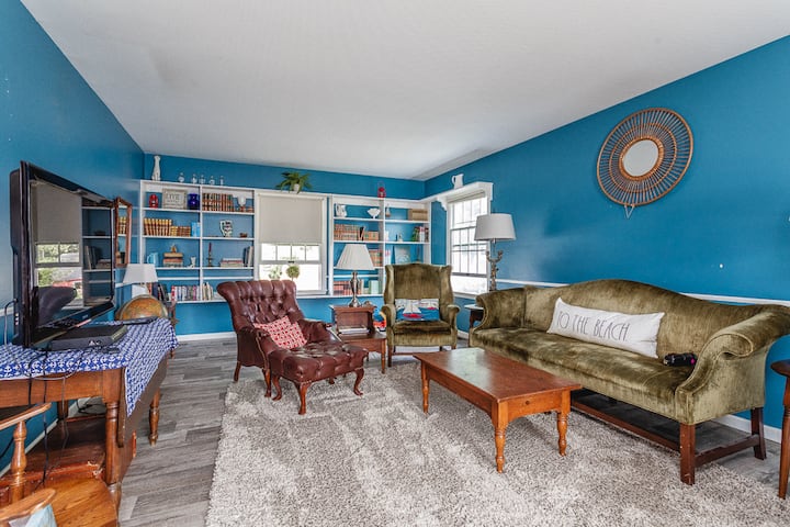 Sandy Dunes Getaway - Muskegon, MI