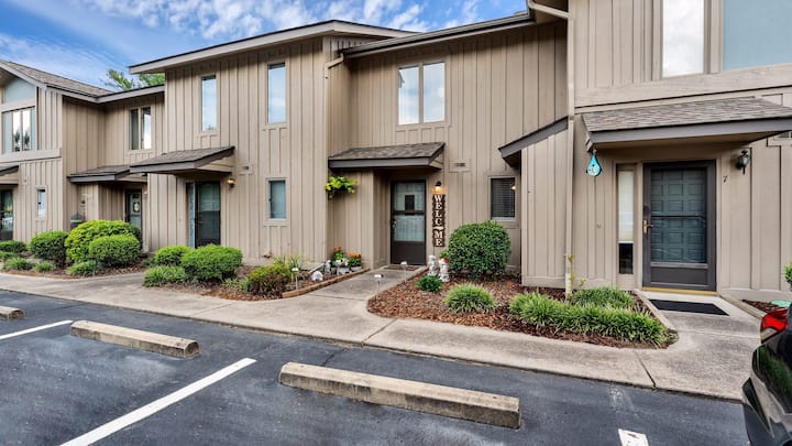 Cozy 2 Bedroom Condo Near Pinehurst Golf Courses - Echo Lake, Seven Lakes