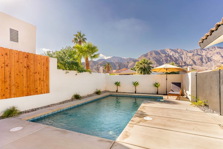 Updated Home W/ Sweeping Mountain Views And Pool. - La Quinta, CA