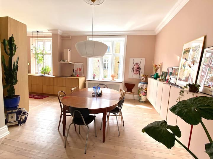 Bright And Spacious Apartment - Copenhagen